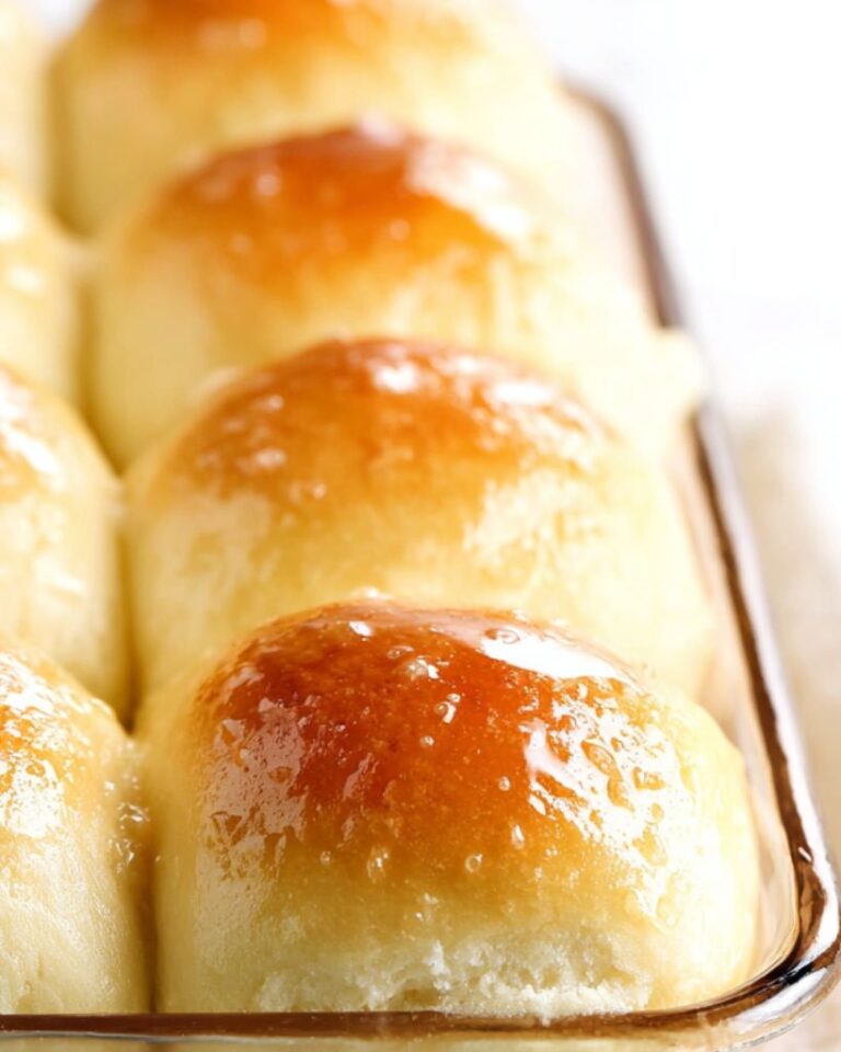 1-Hour Soft and Buttery Dinner Rolls